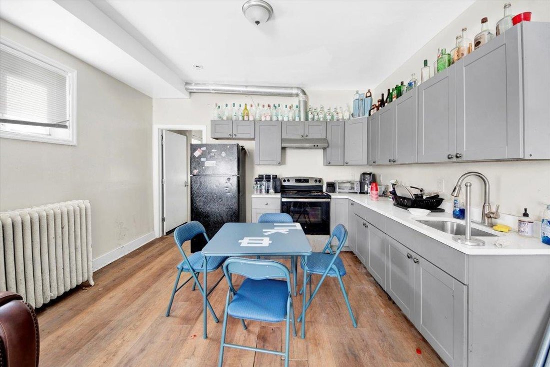 Triplex In New Rochelle In New Rochelle, New York, Vereinigte Staaten ...