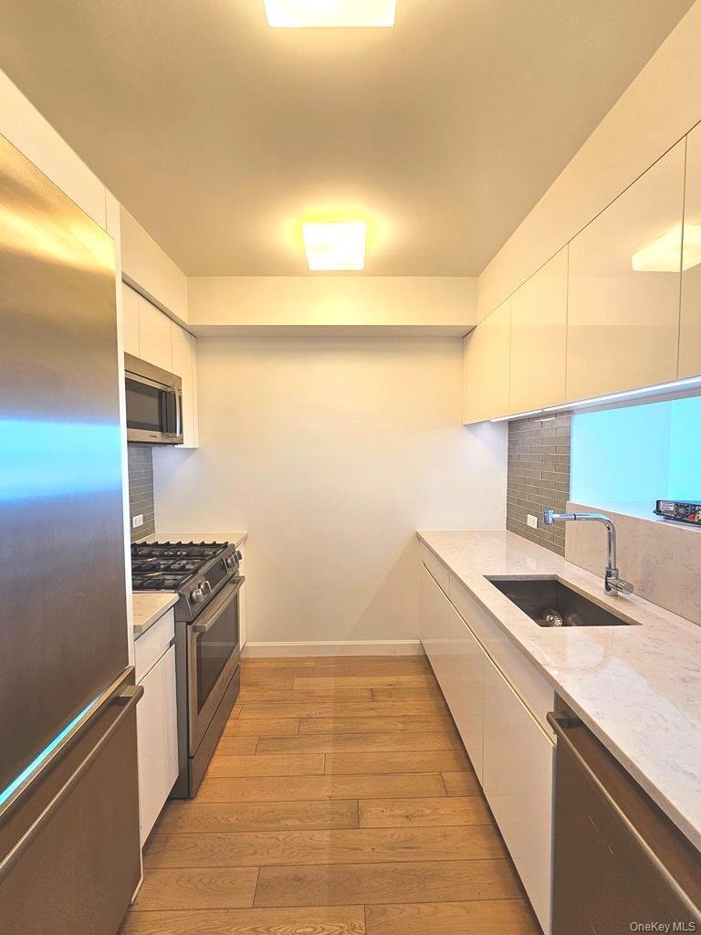 Condominium In Flushing In New York, New York, United States For Sale ...