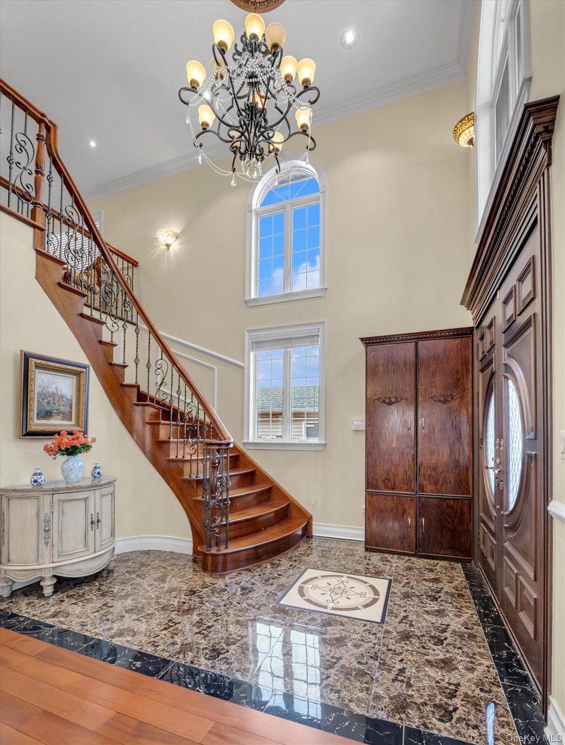 Zweifamilienhaus In Bayside In New York City, New York, Vereinigte ...