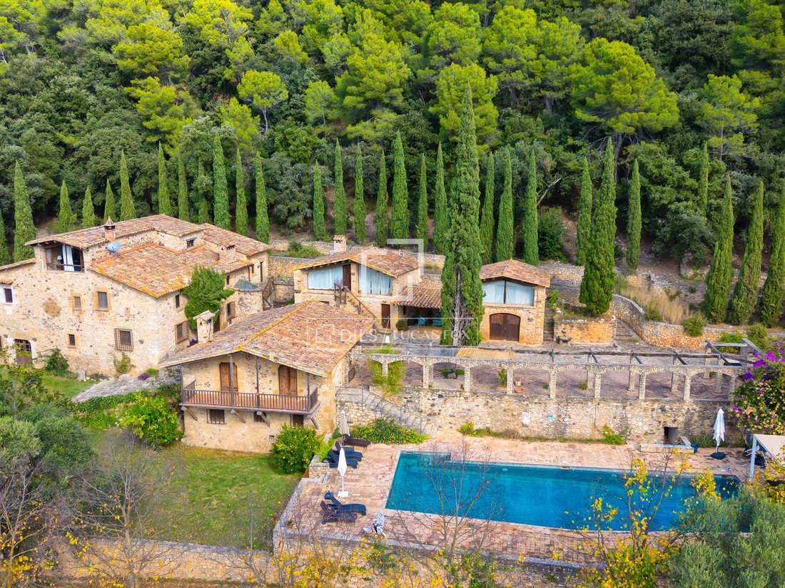 Rustic Estate With Character In The Gironès: In Canet D'adri, Catalonia ...