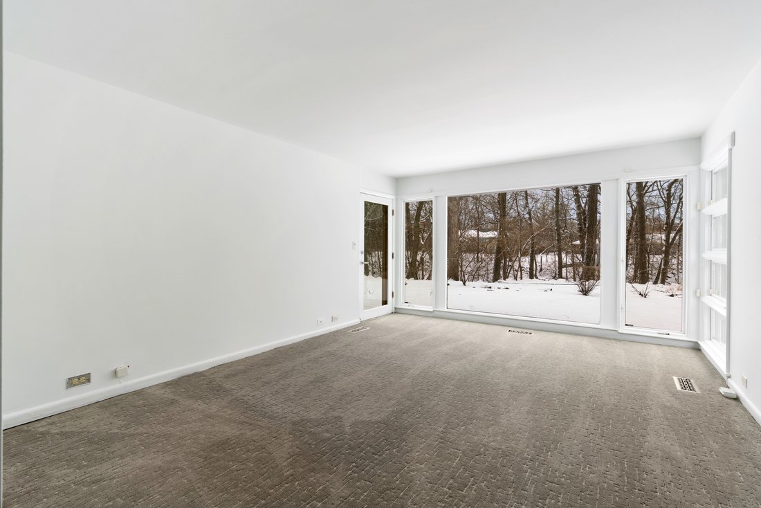 Ranch Moderne Du Milieu Du Siècle Au Dans Highland Park, Illinois ...