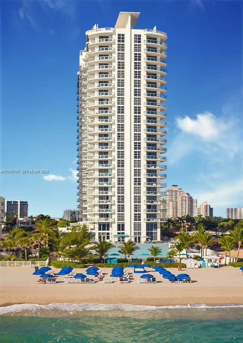 Eigentumswohnung In Sunny In Sunny Isles Beach, Florida, Vereinigte ...