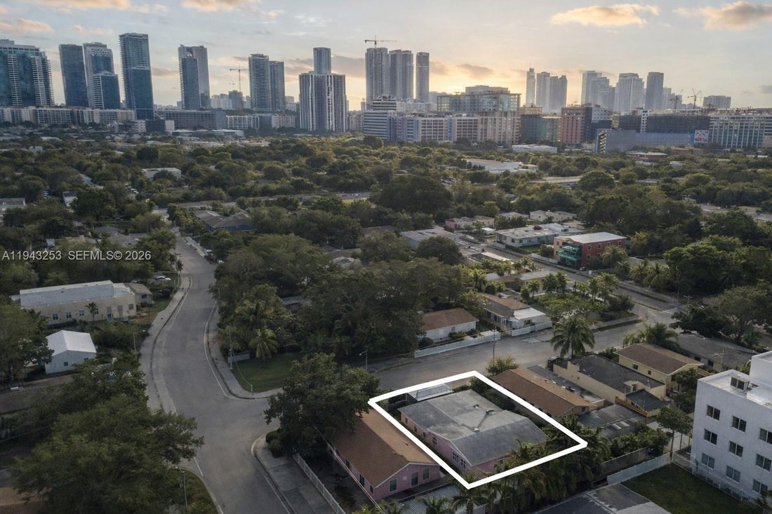 Duplex In Miami In Miami, Florida, United States For Sale (16992700)