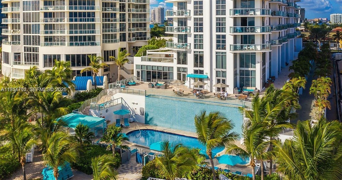 Eigentumswohnung In Sunny In Sunny Isles Beach, Florida, Vereinigte ...