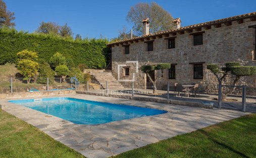 Luxury country homes with sauna for sale in Santa Pau, Catalonia, Spain ...
