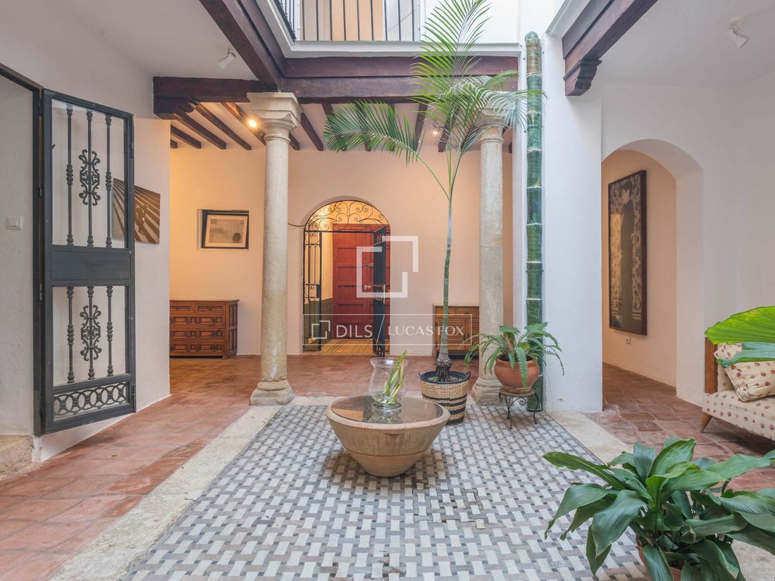 Excelente Casa/Villa De 8 Dormitorios En Venta En En Centro, Malaga ...