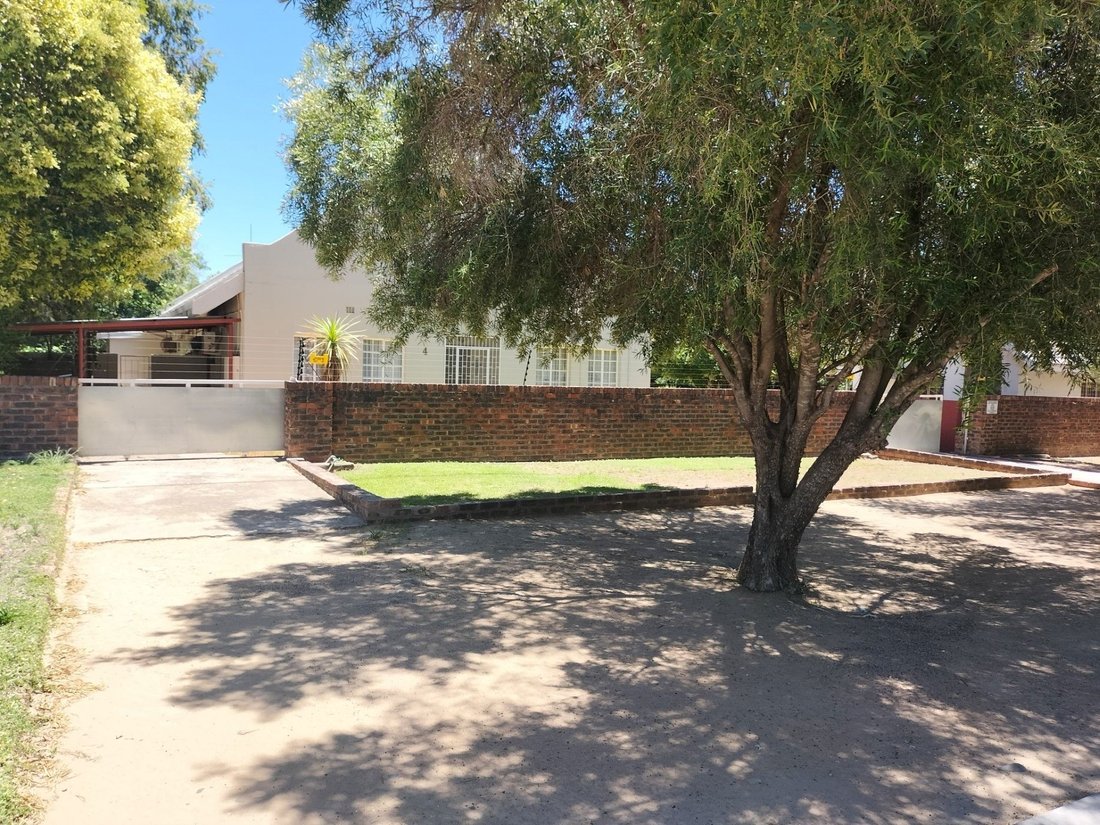 For Sale: 3 Bedroom House And 8 Rental In Douglas, Northern Cape, South ...
