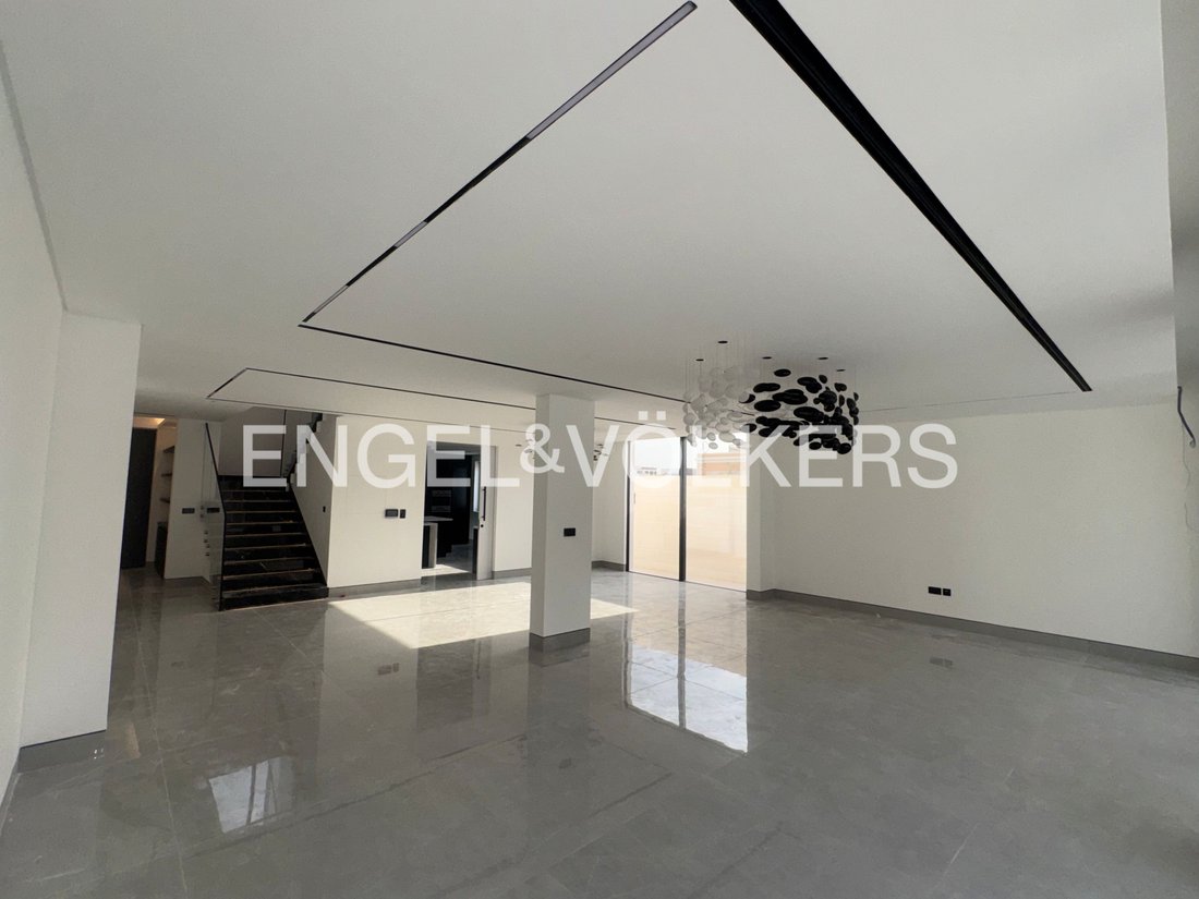 Brand New | Infinity Pool | Vacant | 5 In Dubai, Dubai, United Arab ...