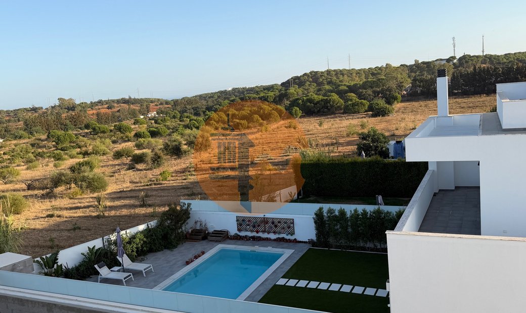 Detached 4 Bedroom Villa With Pool Under In Castro Marim, Algarve ...