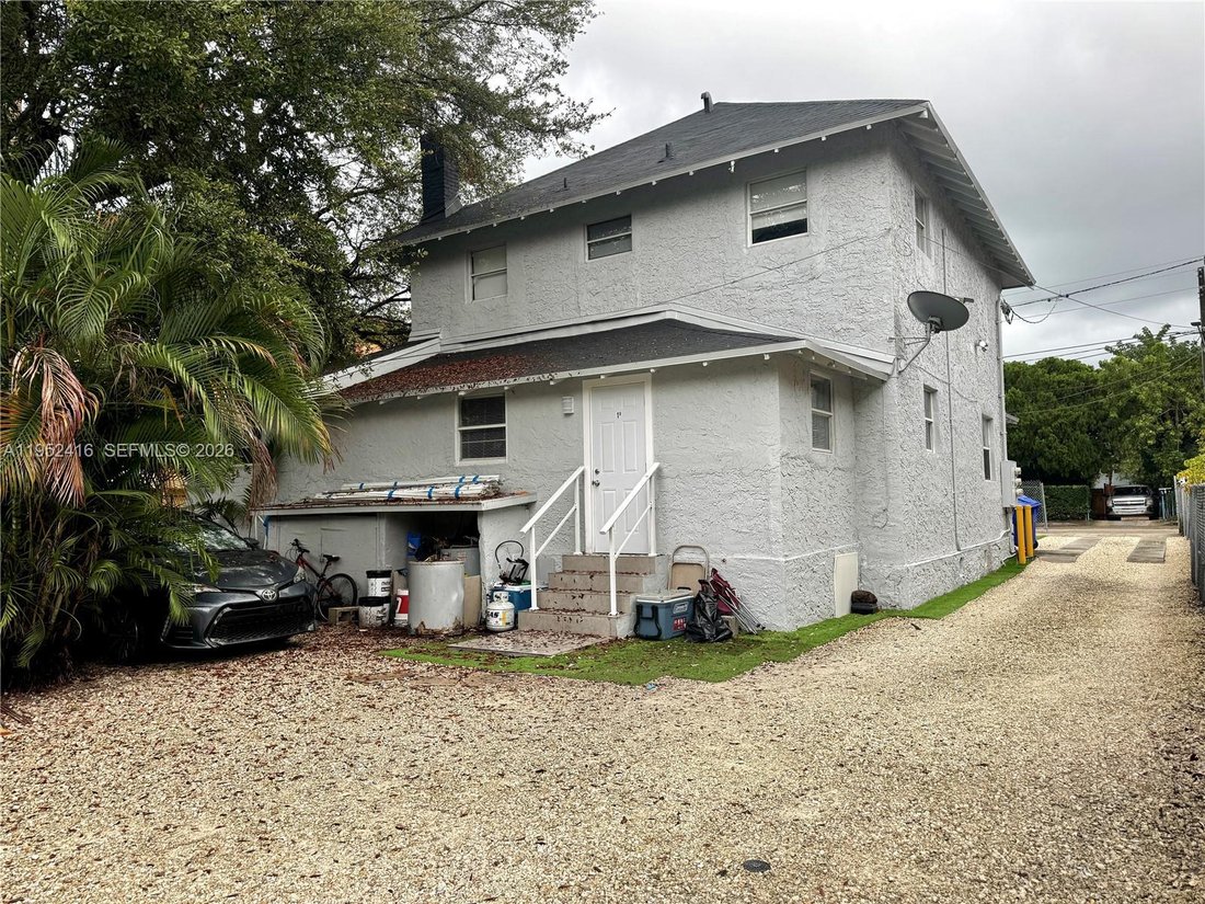 Triplex In Miami In Miami, Florida, United States For Sale (17000817)