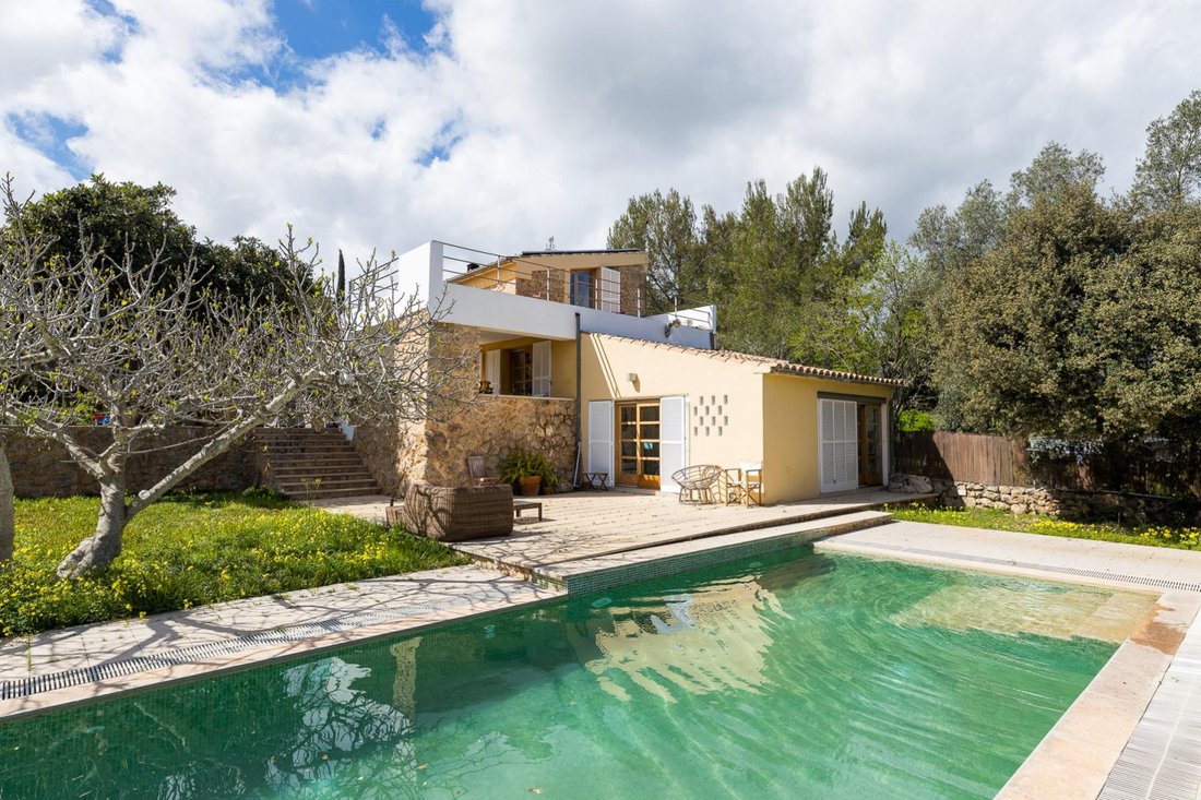 Finca Rústica Con Dos Viviendas, Piscina Y A In Palma, Balearic Islands ...