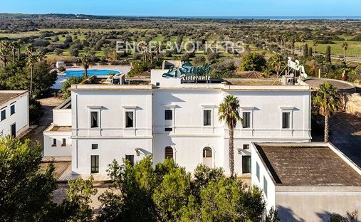 Luxury villas with tennis court for sale in Alezio, Apulia, Italy ...