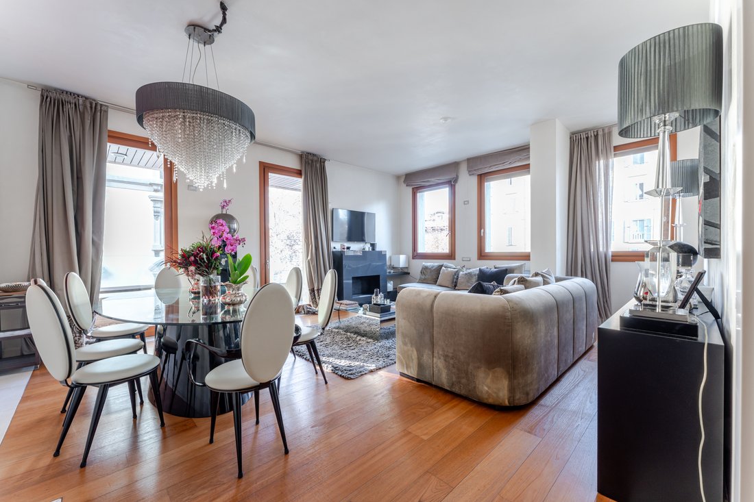 Casa In Vendita Viale Premuda In Milan, Lombardei, Italien Zu Verkaufen ...