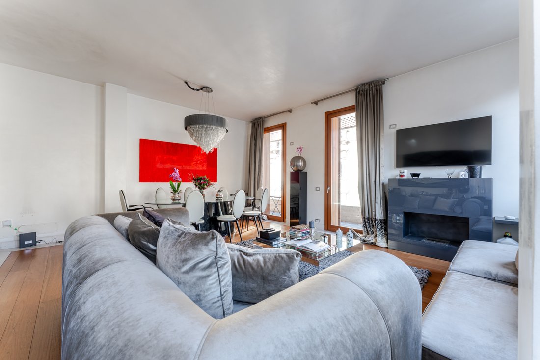 Casa In Vendita Viale Premuda In Milan, Lombardei, Italien Zu Verkaufen ...