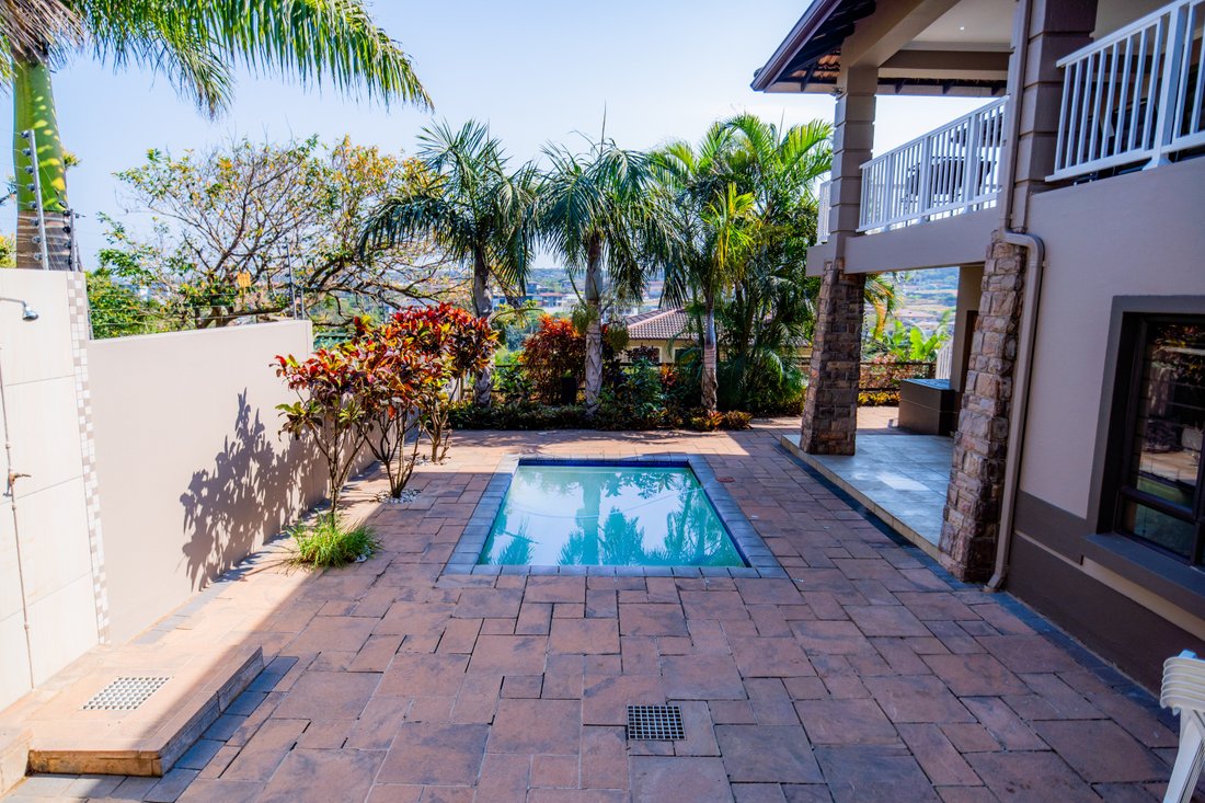 Beautiful 4 Bedroom House, With A In Dolphin Coast, Kwa Zulu Natal ...