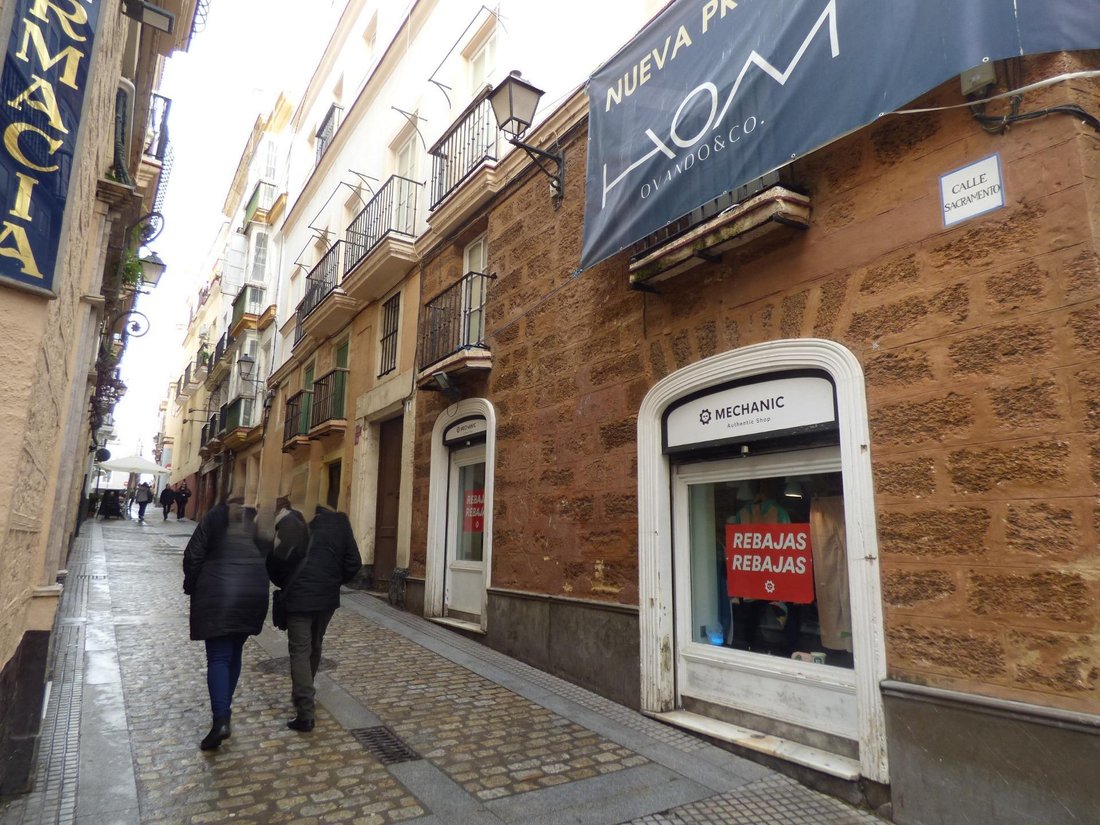 Edificio Venta Cádiz In Cadiz, Andalusia, Spain For Sale (17002691)