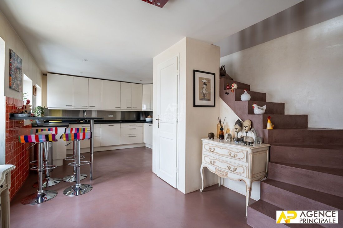 House In Historic District 7 Room(s) In Maisons Laffitte, île De France ...