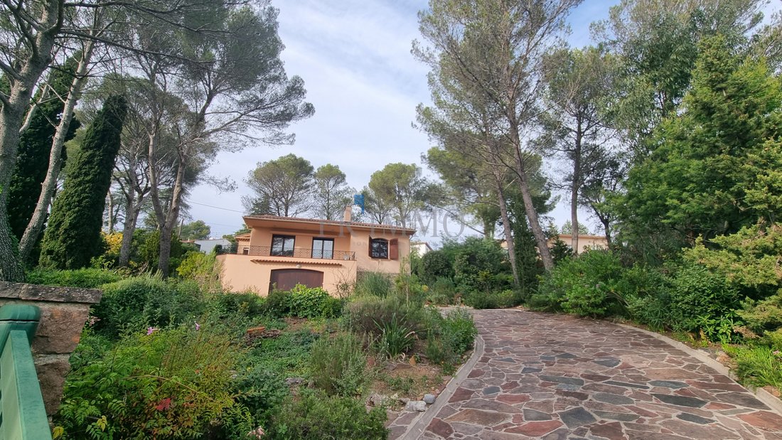 Boulouris Proche Commerces In Saint Raphaël, Provence Alpes Côte D'azur ...