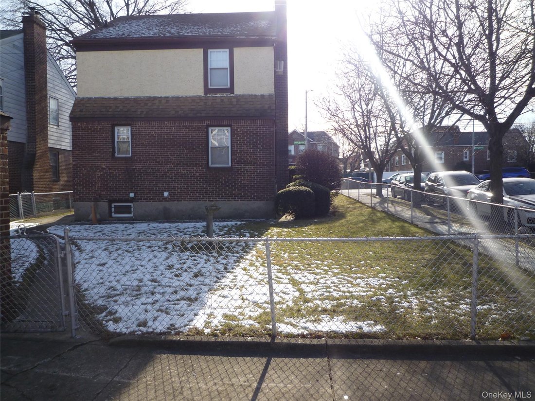 Residential Flushing In New York, New York, United States For Sale ...