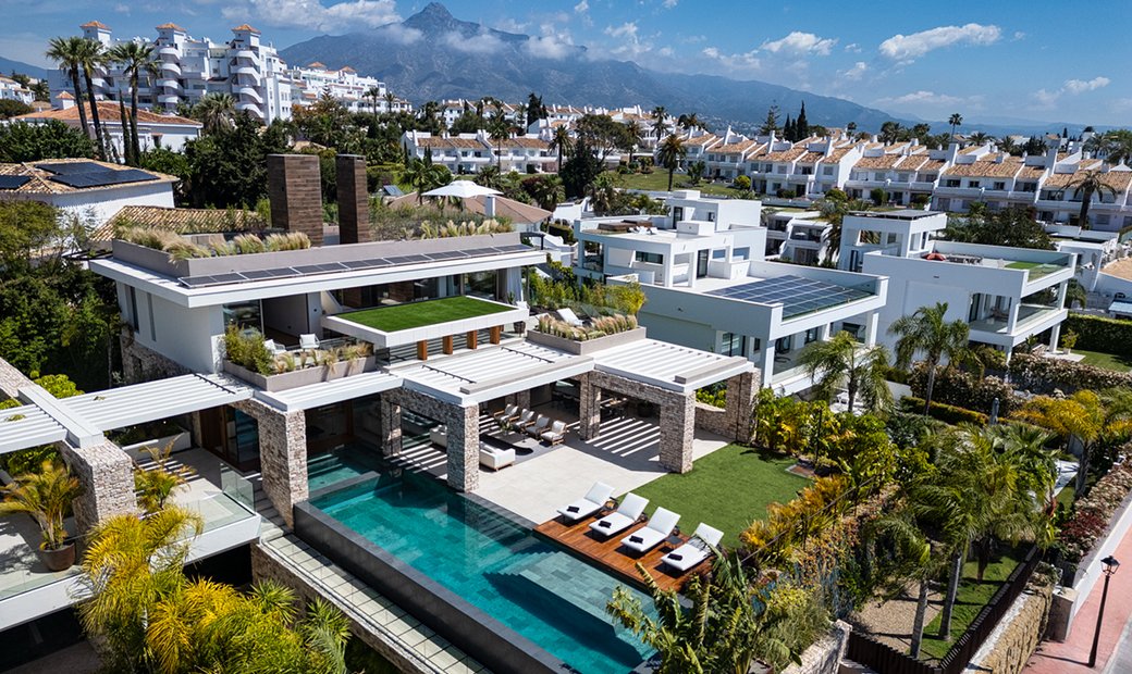 Modern Five Bedroom Villa With Sea Views And In Puerto Banus, Marbella ...