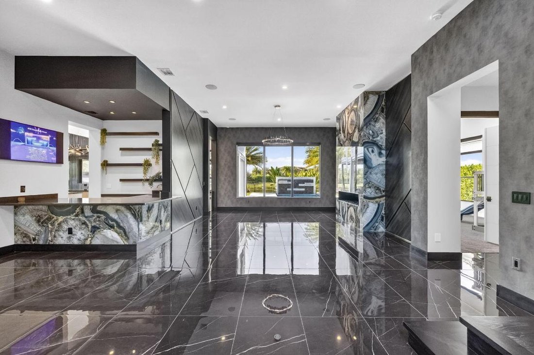 Exceptional Estate Blends Modern Elegance Dans Boca Raton, Floride ...
