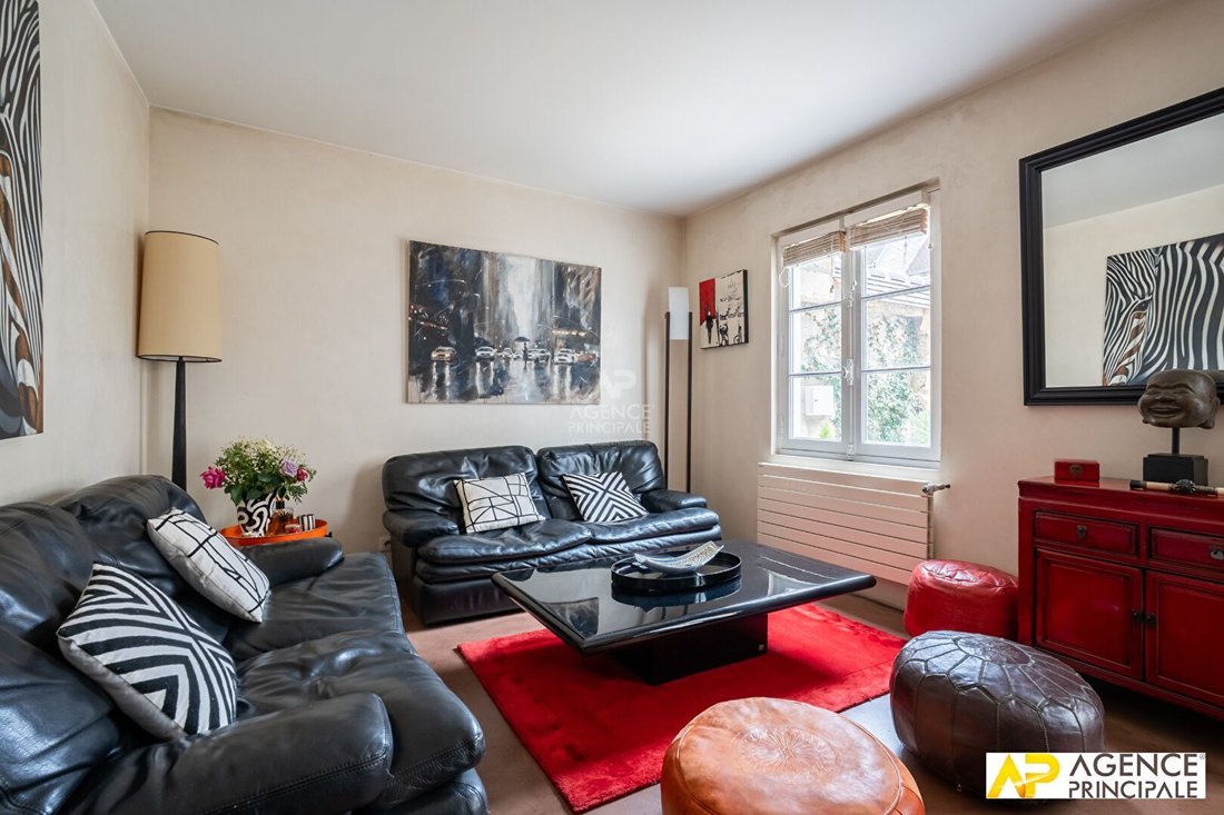 House In Historic District 7 Room(s) In Maisons Laffitte, île De France ...