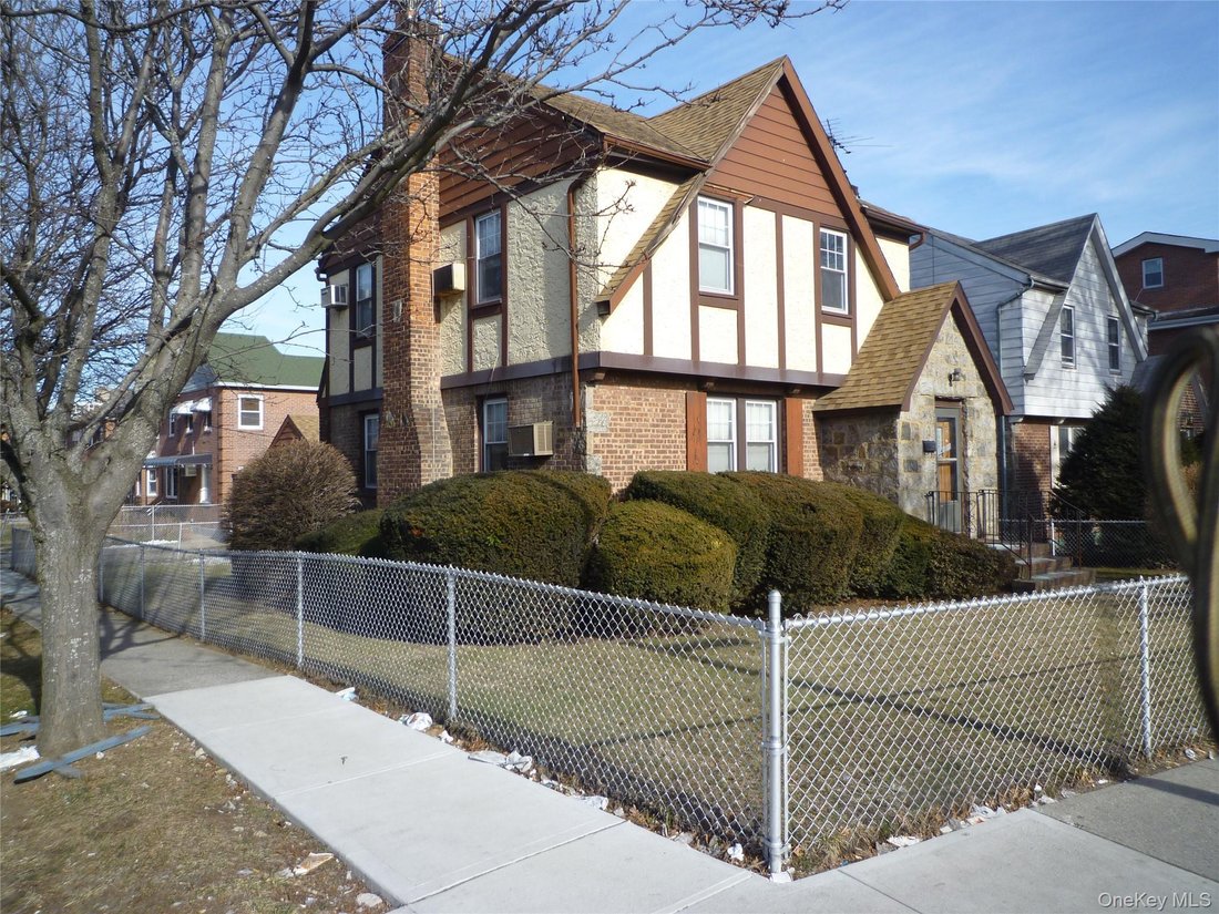 Residential Flushing In New York, New York, United States For Sale ...