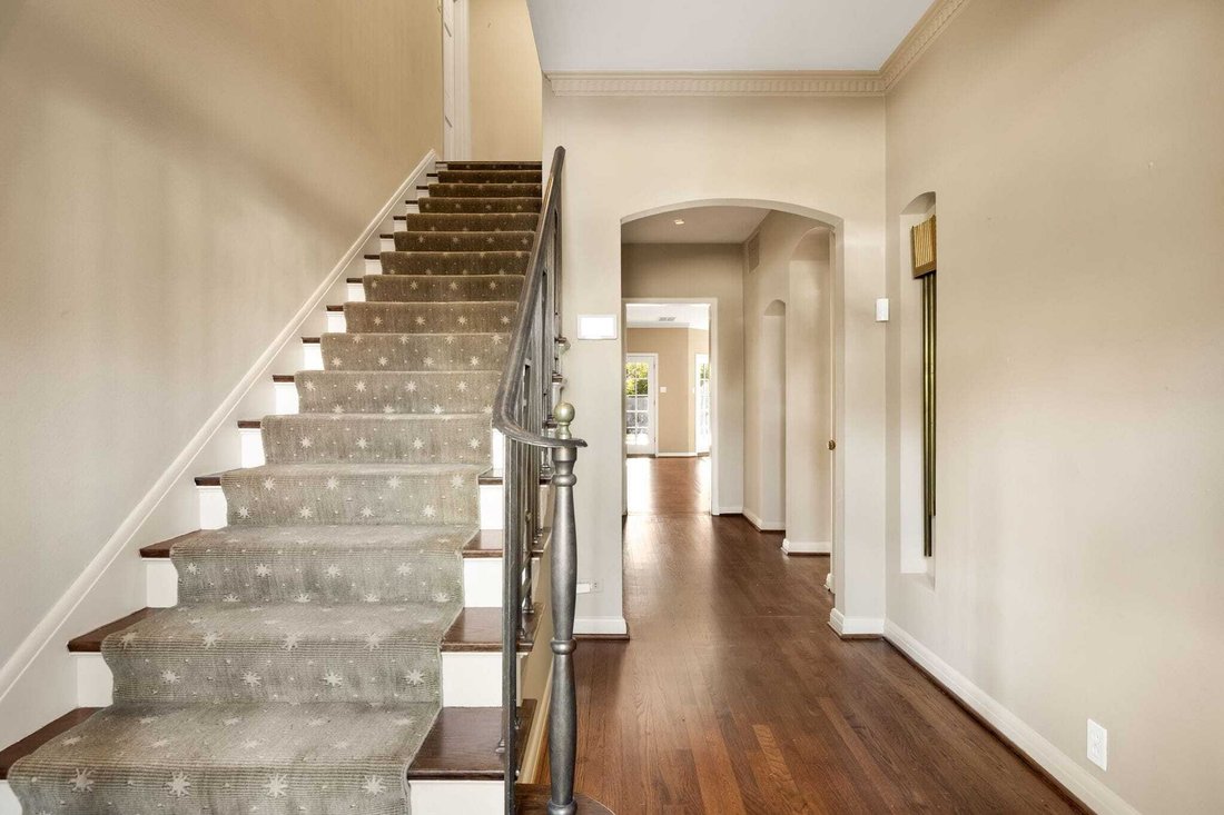 Timeless Colonial Revival Estate That Feels En Dallas, Texas, Estados ...