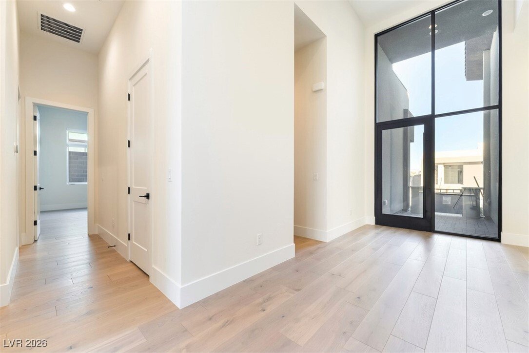 Single Family Residence In Las Vegas In Las Vegas, Nevada, United ...