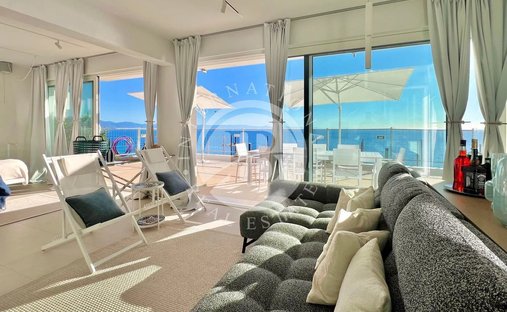 Luxury apartments with fitness center / gym for sale in Bergeggi ...