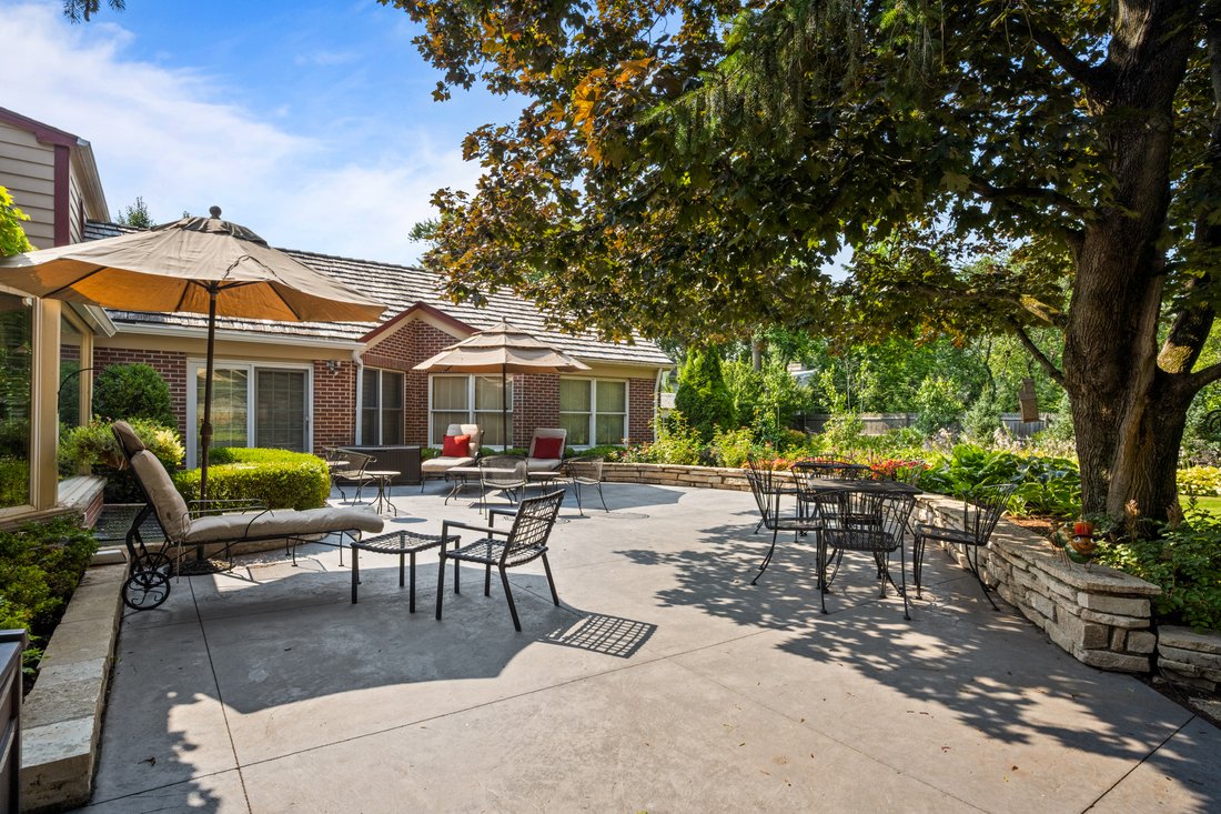 1215 Spruce Street, Winnetka, Il, 60093 In Winnetka, Illinois, United ...