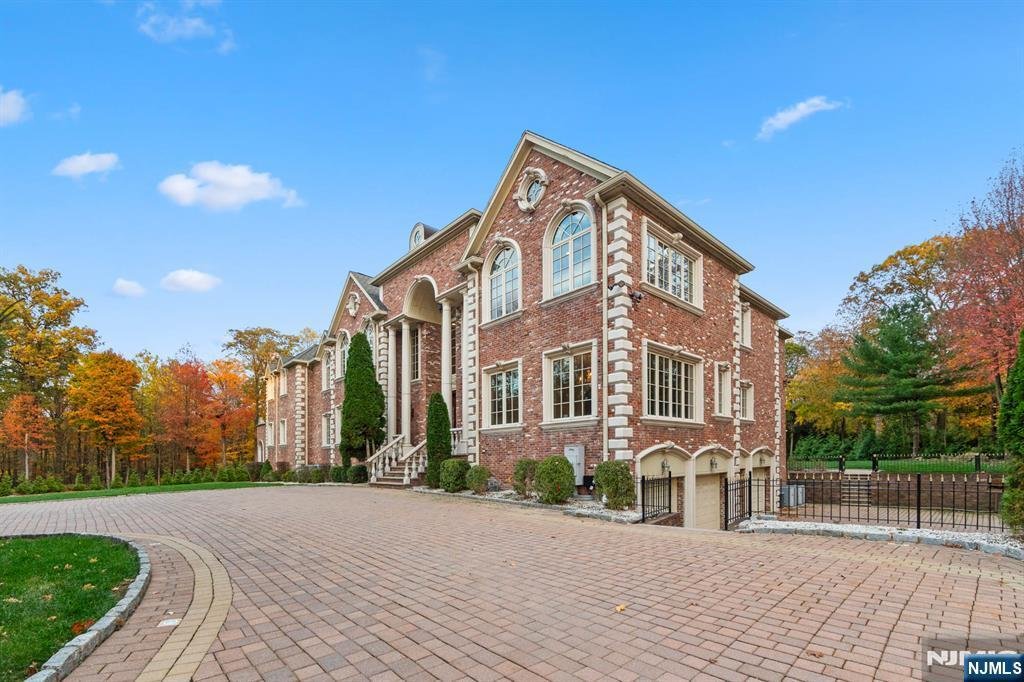 Single Family Home/House Alpine United In Alpine, New Jersey, United ...