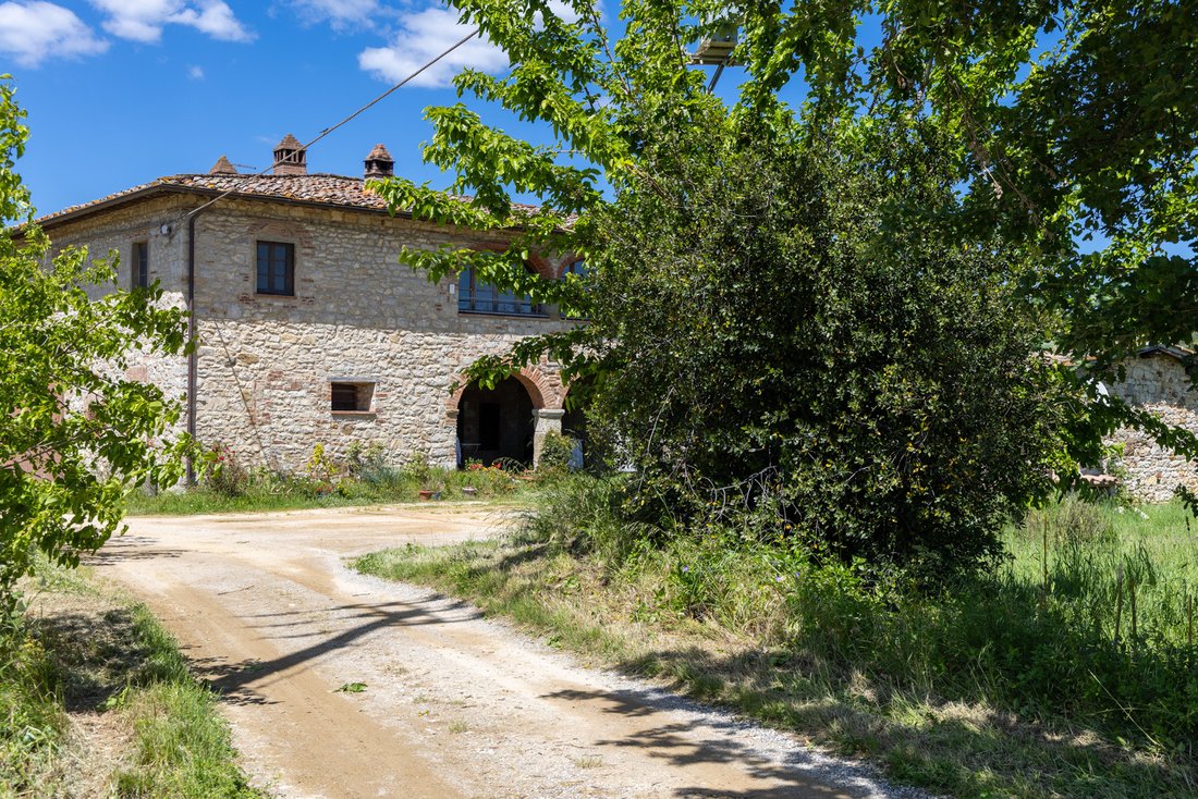 Farmhouse To Restore On An Iconic Wine Estate In In Castagnoli, Tuscany ...