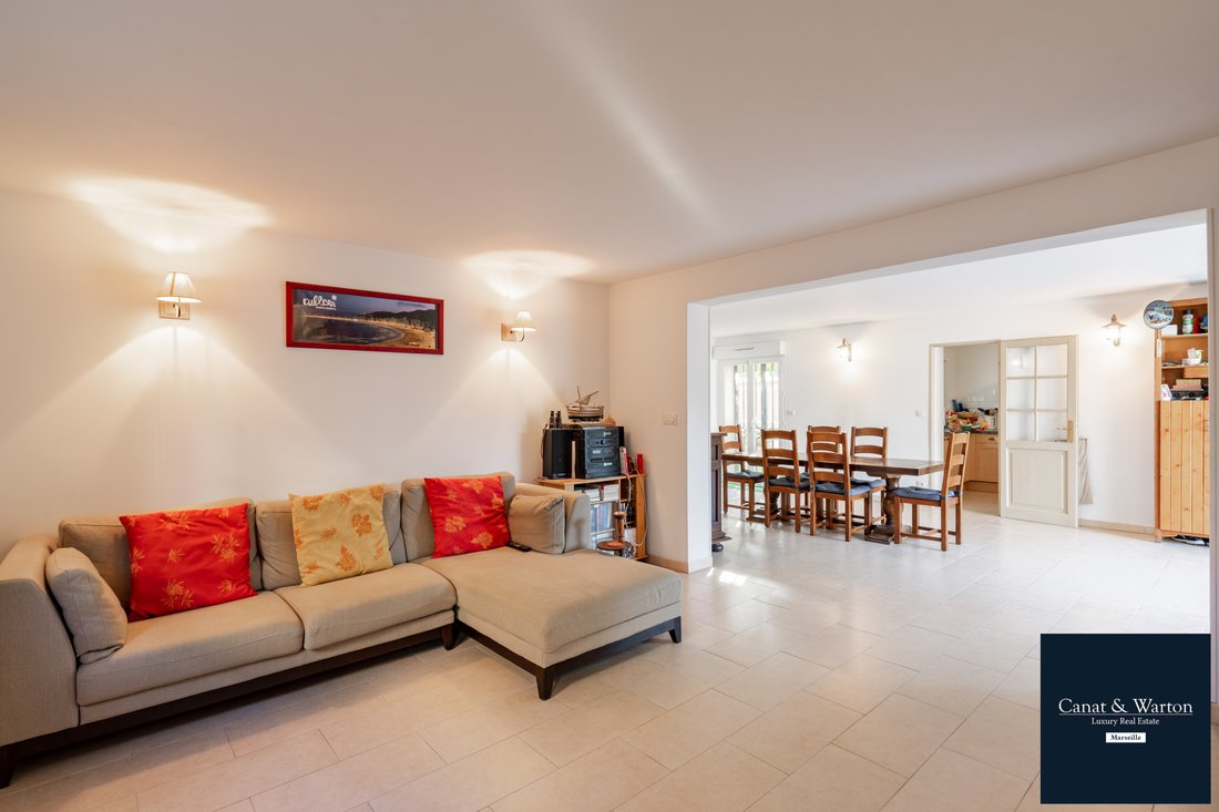 For Sale Exclusively, House Of En Marsella, Provenza Alpes Costa Azul ...