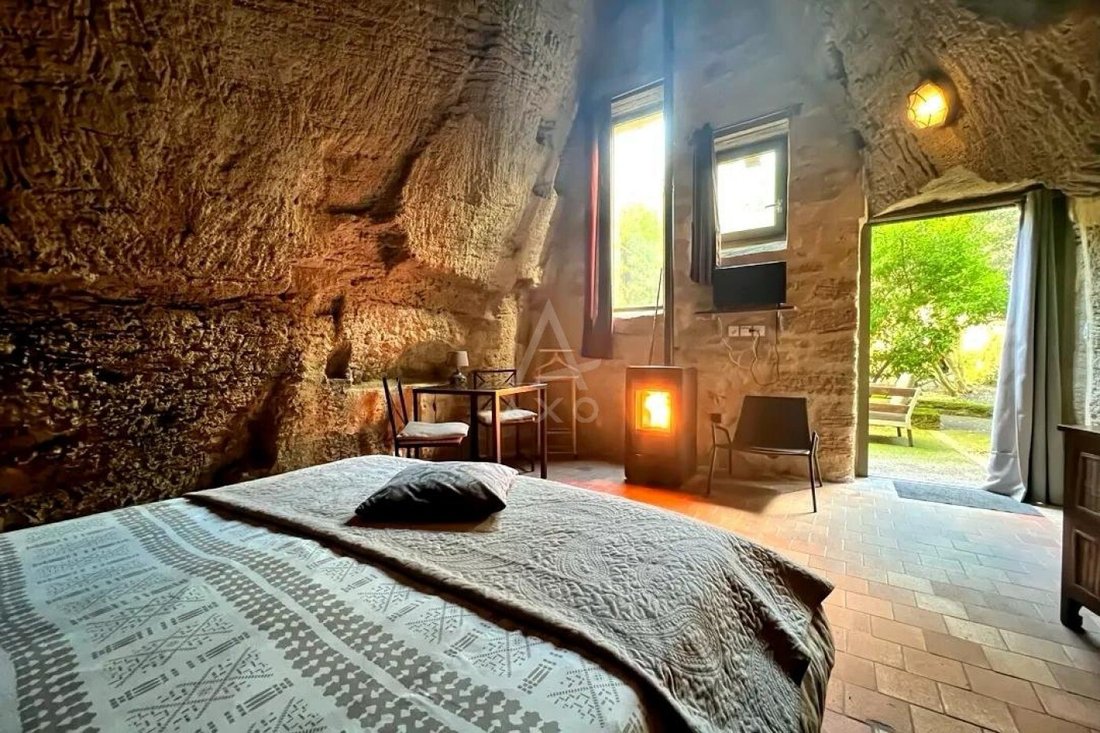 Sale House Doue La Fontaine, 670m² 14 Rooms In Doué La Fontaine, France ...