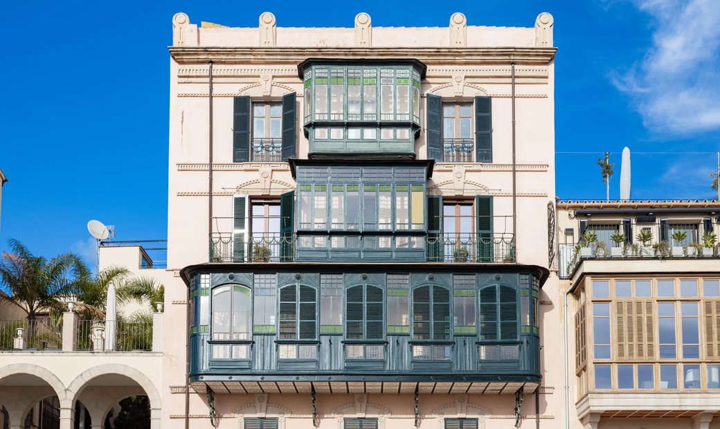 Elegante Apartamento Atemporal En Primera Línea Del En Islas Baleares ...