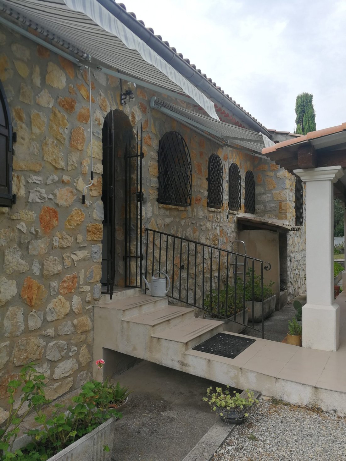 Le Rouret Villa T6 In Le Rouret, Provence Alpes Côte D'azur, France For ...