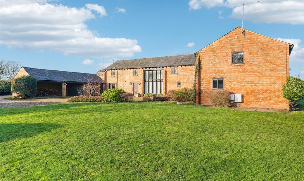 6 Bedroom Barn Conversion For Sale In In Mursley, England, United ...