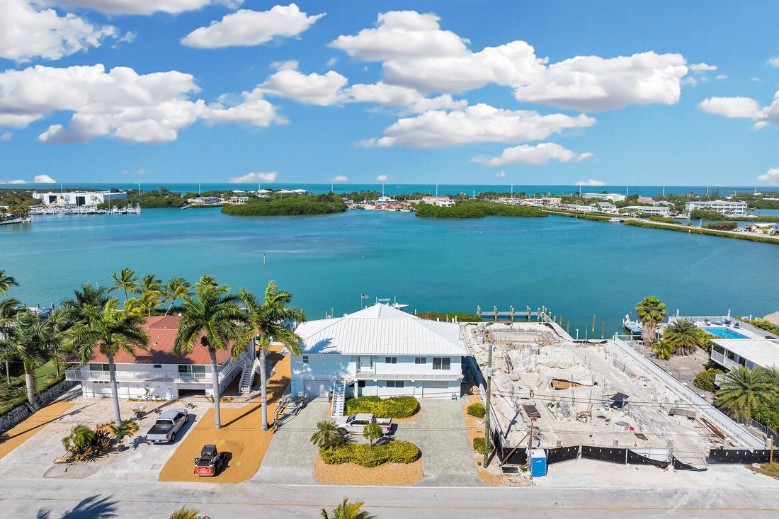 5 Bedrooms Single Family Detached In Key Colony Beach, Florida, United ...