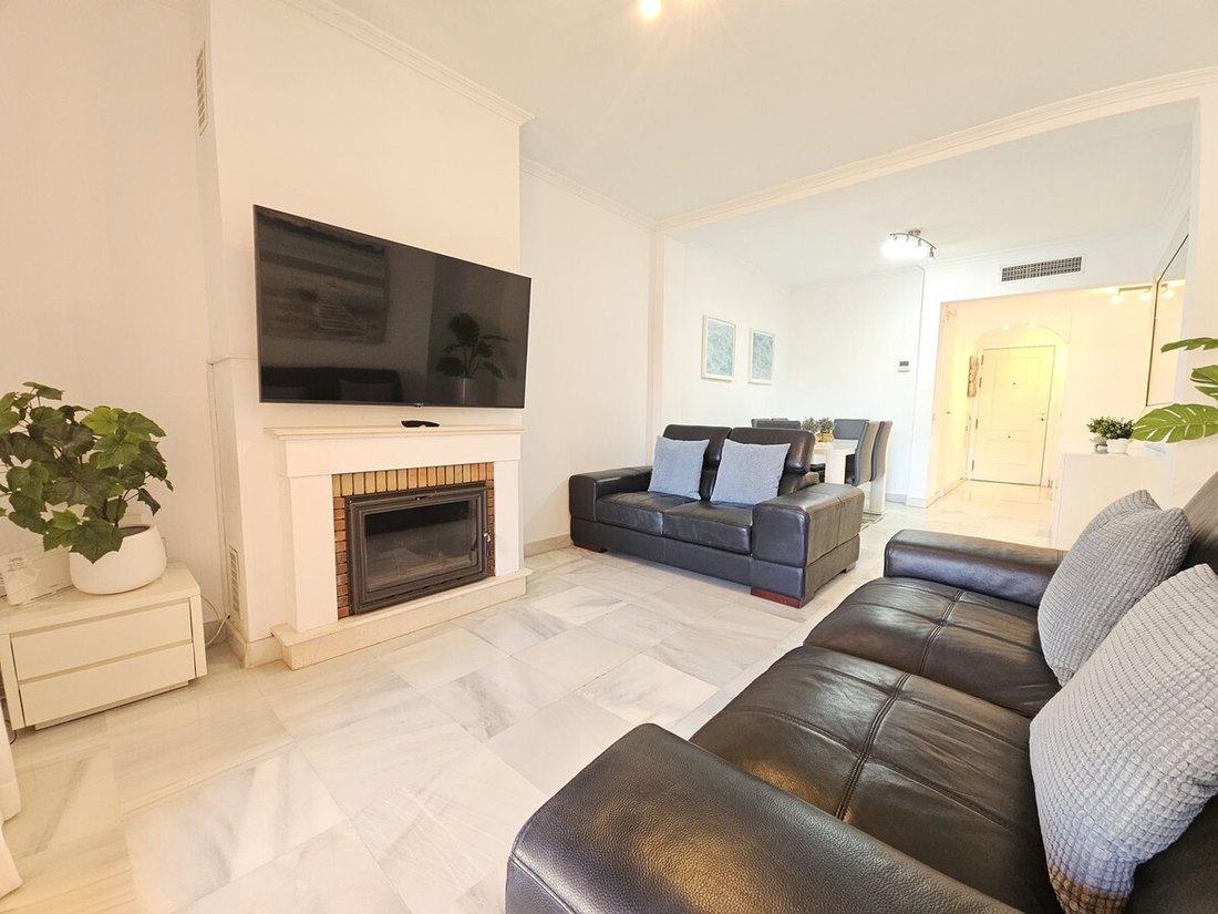 Hacienda Del Sol Apartment Dans Atalaya Isdabe, Estepona, Andalousie à ...