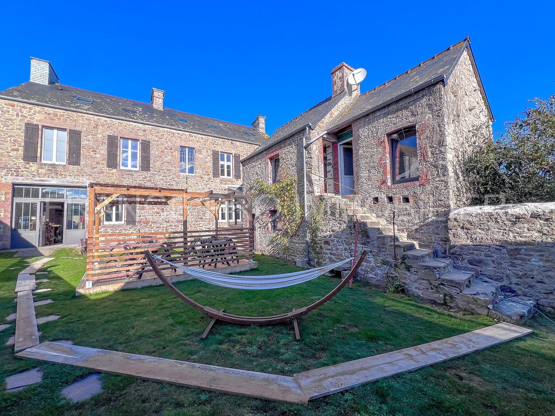 Renovated Property 231 M² With 8 Bedrooms Ideal In La Hague, Normandy ...