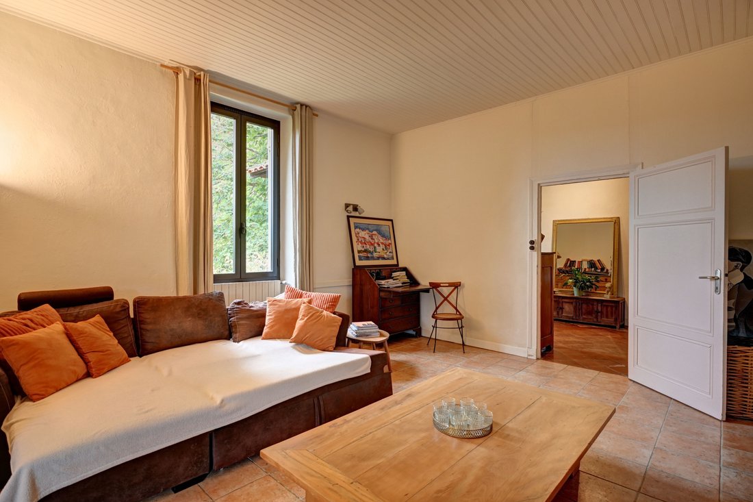 Schönes Steinhaus Mit In Le Temple Sur Lot, Nouvelle Aquitaine ...