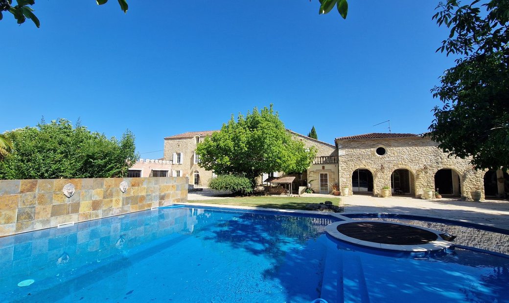 Charming Artist's Residence 10 Master En Langon, Nueva Aquitania ...