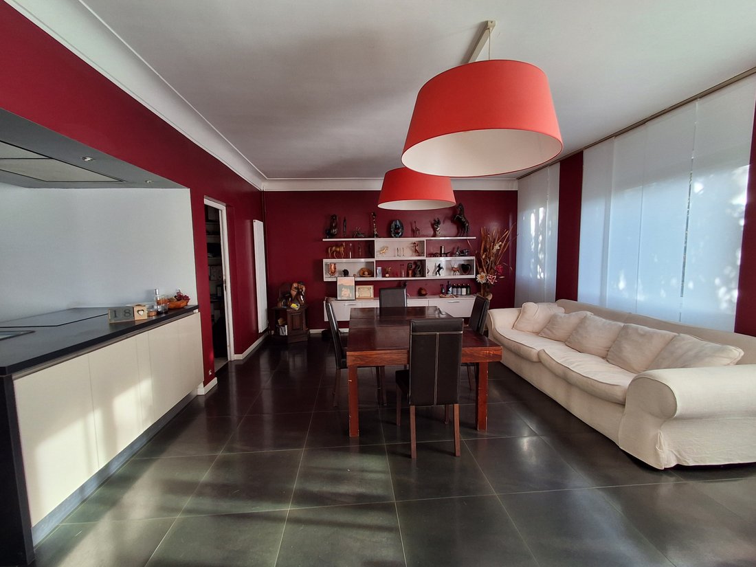 Maison Familiale De 270 M² Dans Ormesson Sur Marne, île De France ...