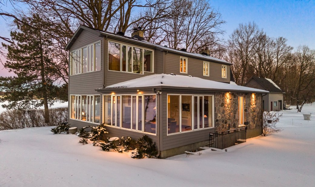 2211 Ch. Du Bord Du Lac Montréal In Montréal, Quebec, Canada For Sale ...