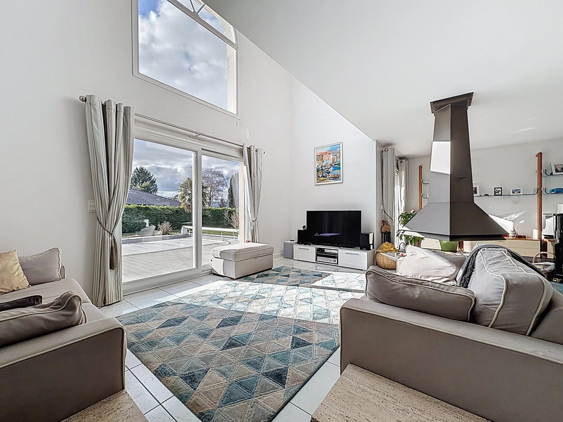 Exceptional Property With Swimming Dans Messery, Auvergne Rhône Alpes ...