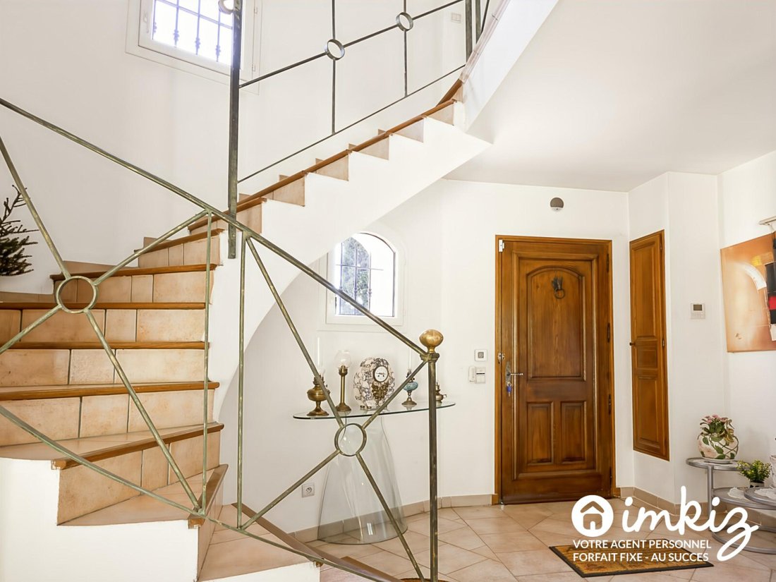 Villa In Saint Estève Janson, Provence Alpes Côte D'azur, Frankreich Zu ...