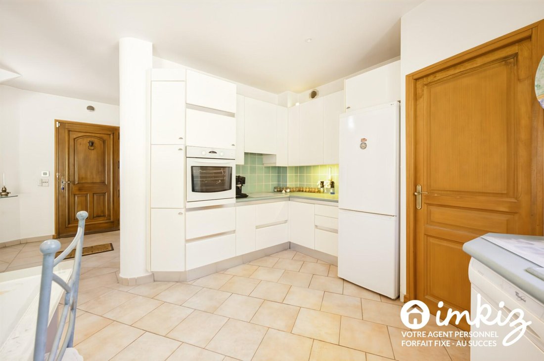 Villa In Saint Estève Janson, Provence Alpes Côte D'azur, Frankreich Zu ...