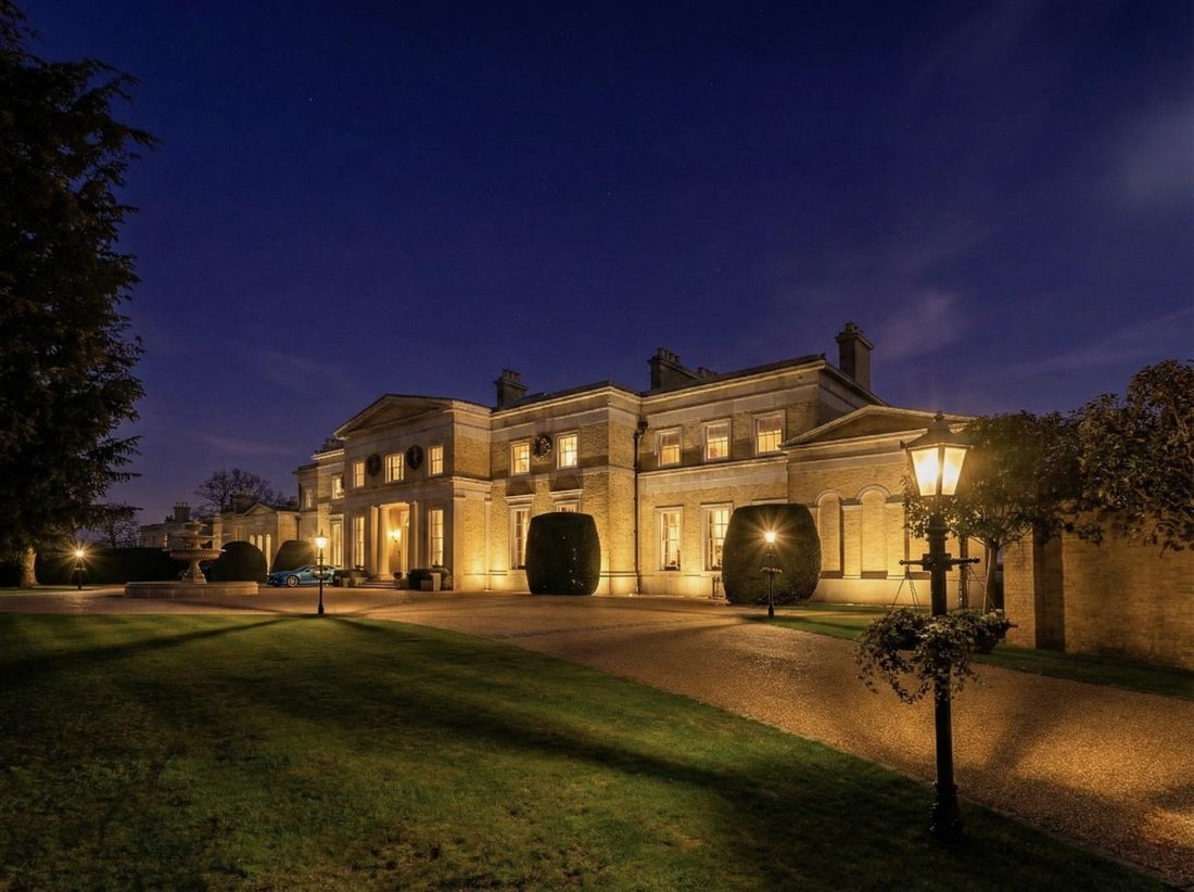 11 Bedroom House For Sale In Greater London In Keston, England, United ...