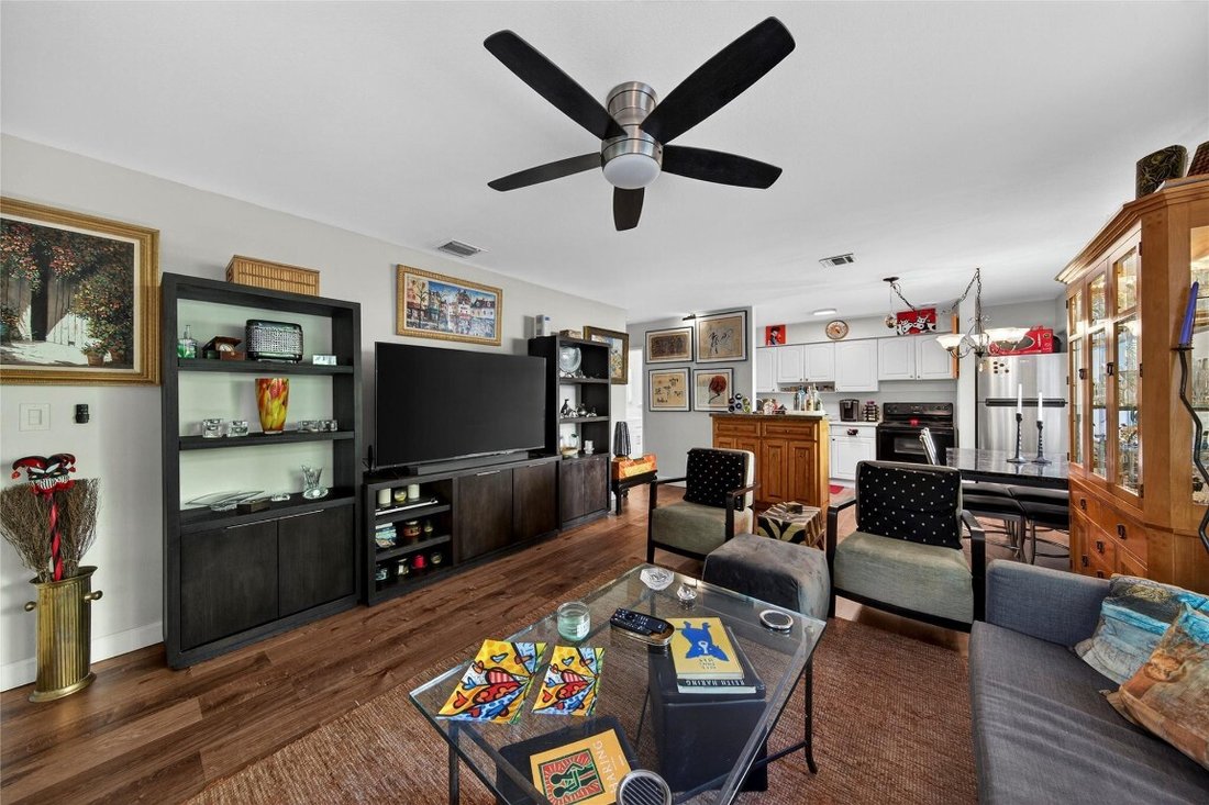 Dreifamilienhaus In Fort In Wilton Manors, Florida, Vereinigte Staaten ...